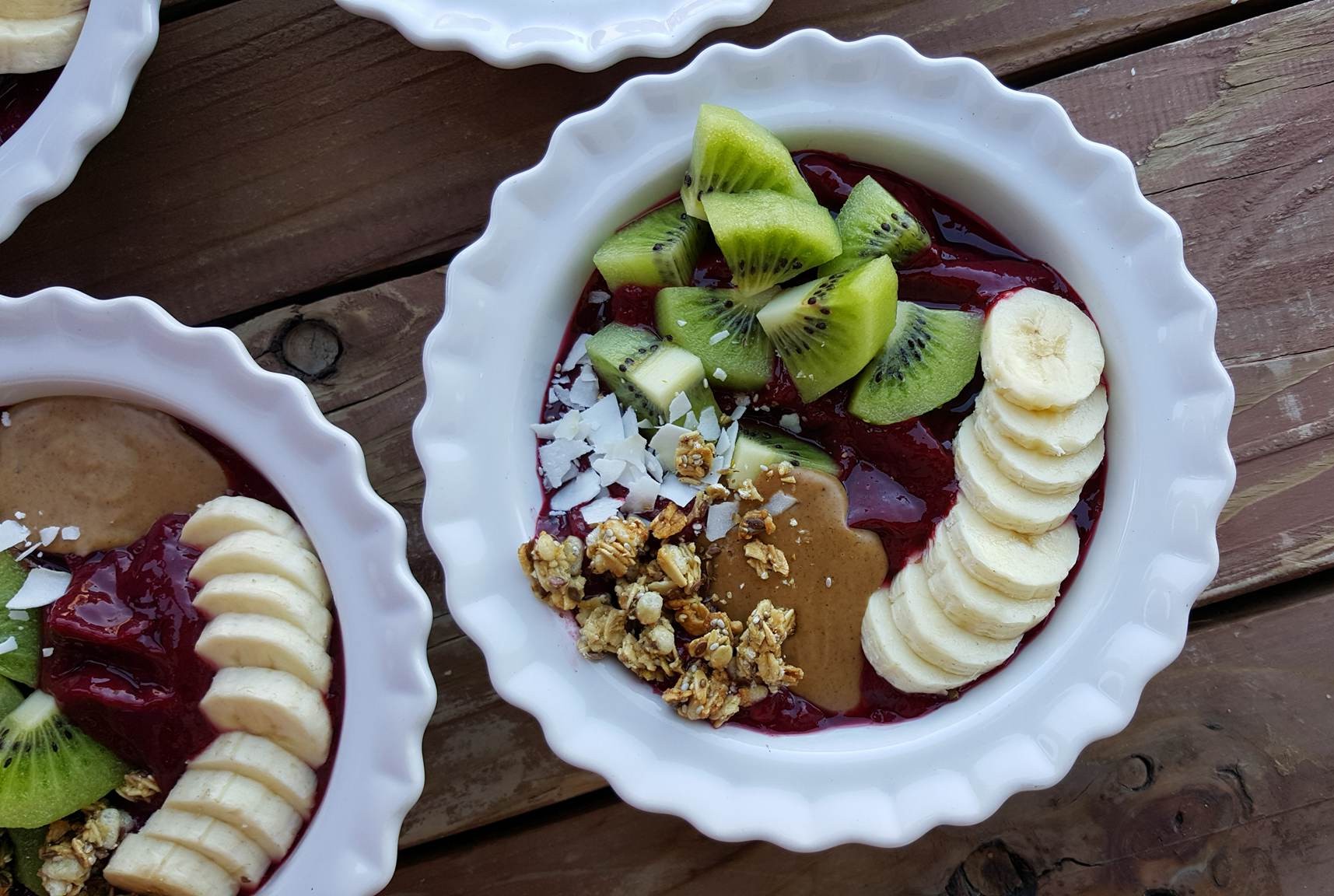 Mixed Berry Smoothie Bowls | Clean Food Crush