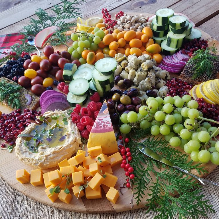This Seasonal Party Tray is an Absolutely Gorgeous Way to Eat Clean ...