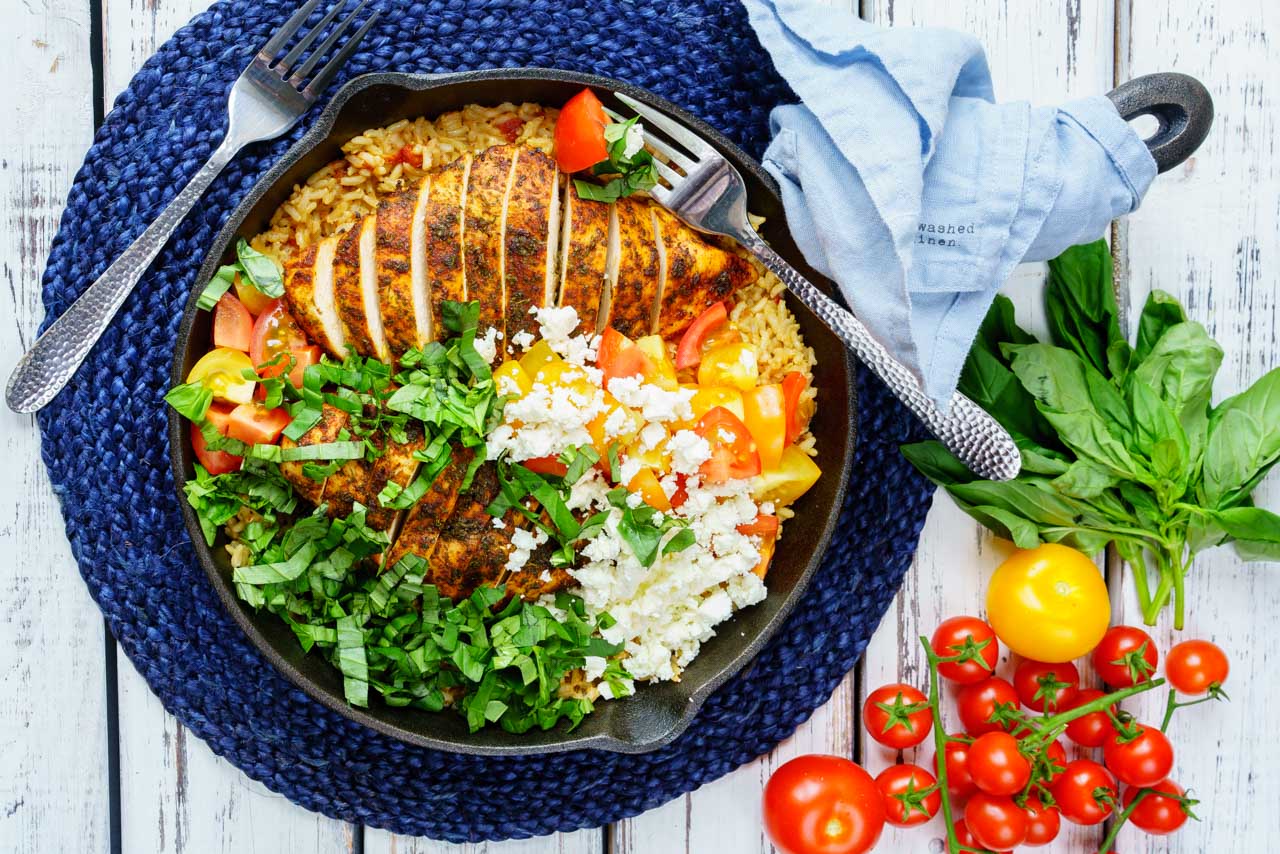 One Pan Greek Chicken + Rice for an Inspiring Clean Eating Dinner ...
