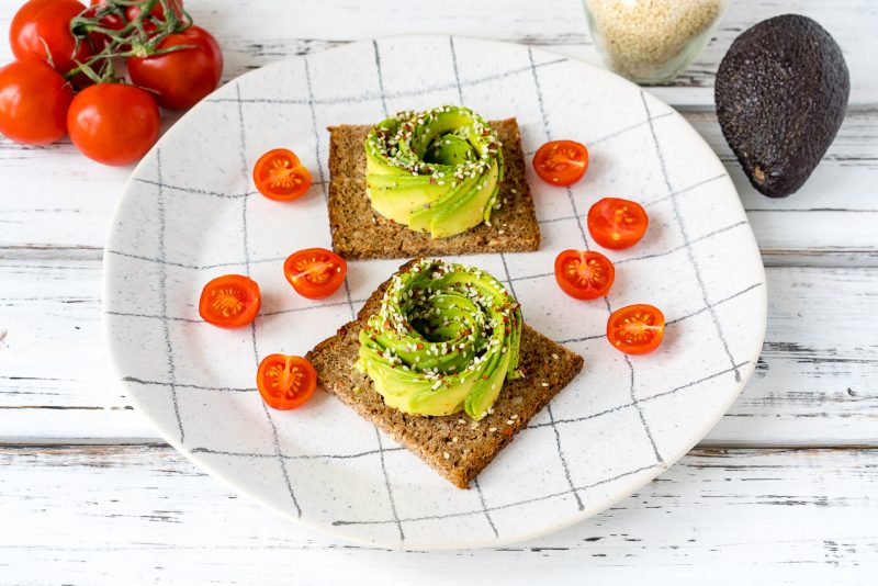 Avocado Rose on Toast (Make it Yourself in Under 5 Minutes!) | Clean ...