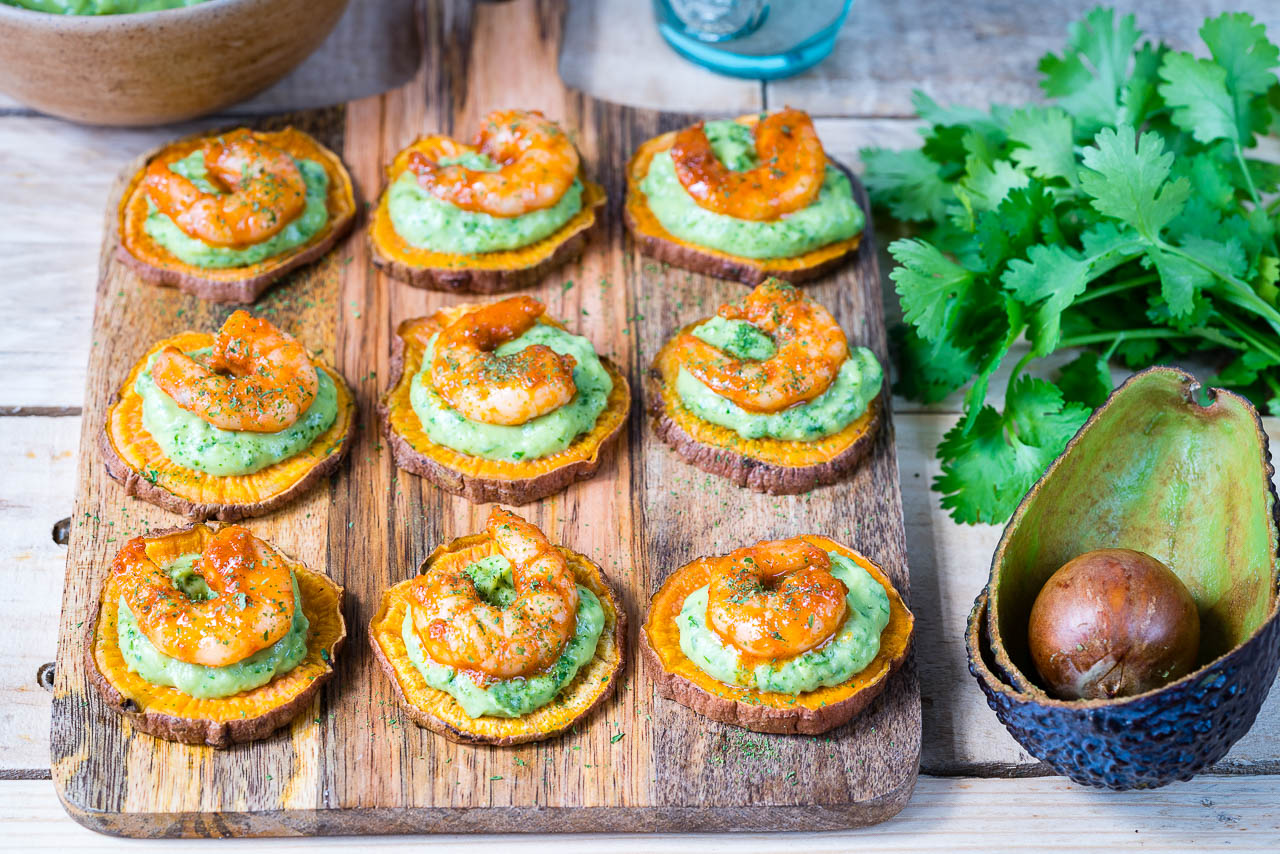 These Spicy Shrimp Guacamole Crisps Make Super Party Snacks! | Clean ...