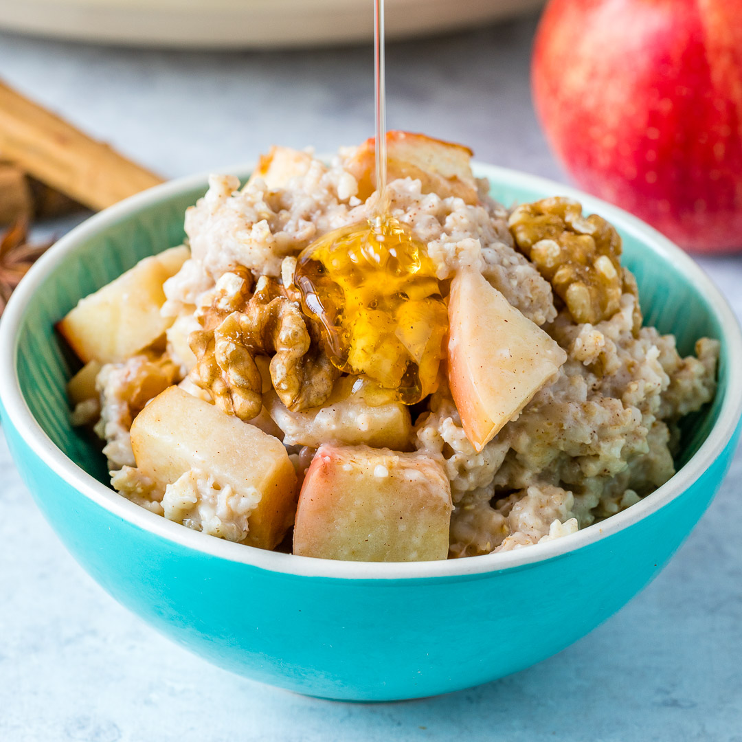 Slow Cooker Apple Pie Oatmeal for Warm Clean Eating Mornings! | Clean ...