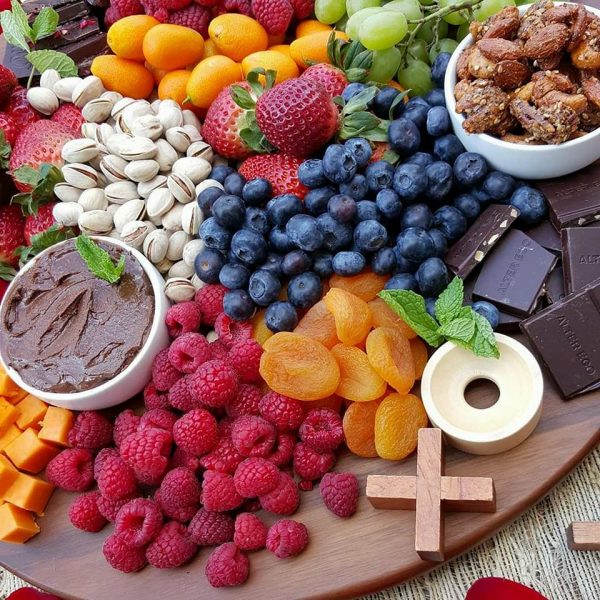 Cozy Up with this Clean Eating Fruit & Cheese Platter and Celebrate ...