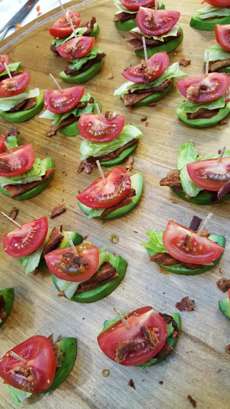 These Clean Eating BLT Avocado Bites are a TOTAL Crowd Pleaser! | Clean ...