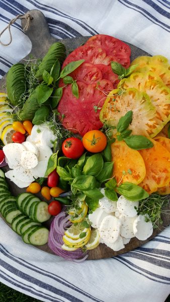 How to Create Your Own Heirloom Tray for Beautiful Clean Eating Nights ...