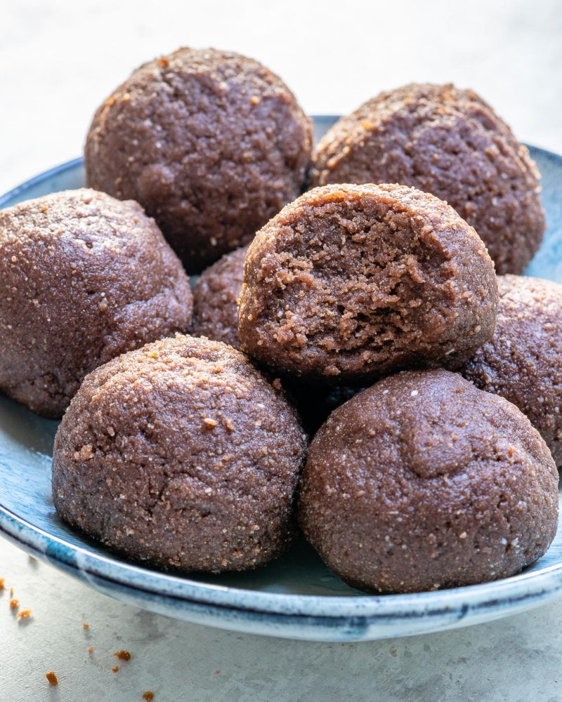 Chocolate PB Protein Bites for a Clean Eating Snack! | Clean Food Crush