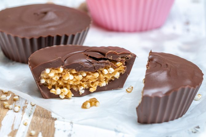 These Chocolate Peanut Butter Crispy Treats Make Clean Eating EASY ...