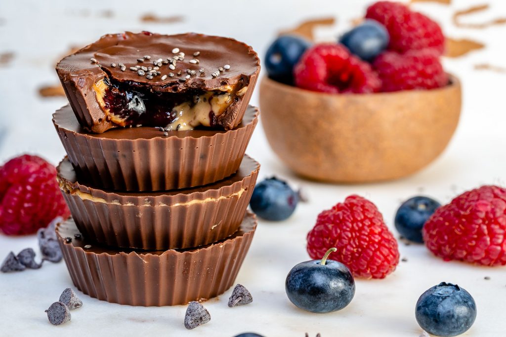 These Chocolate + PB & Chia Jelly Cups Make a DIVINE Clean Eating Treat ...