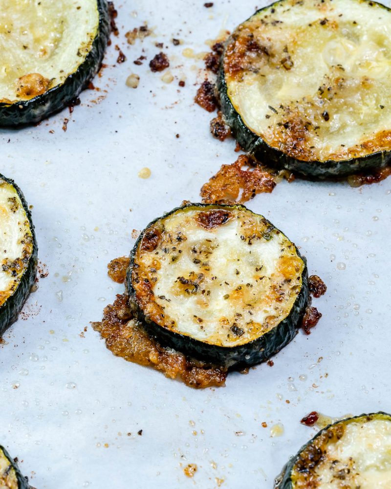 Make these Parmesan Baked Zucchini Rounds for a Healthy Chip ...
