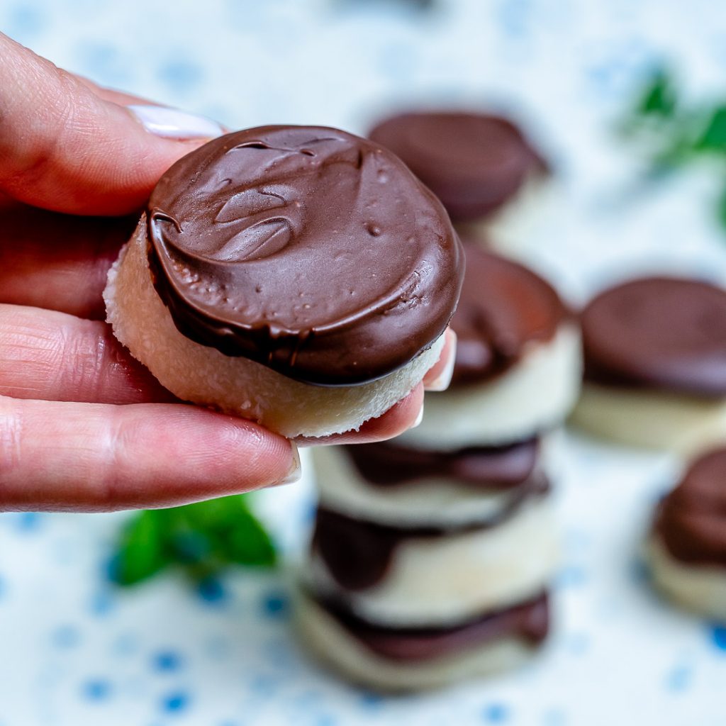 These Clean Eating Peppermint Patties are Perfect for the Holidays ...