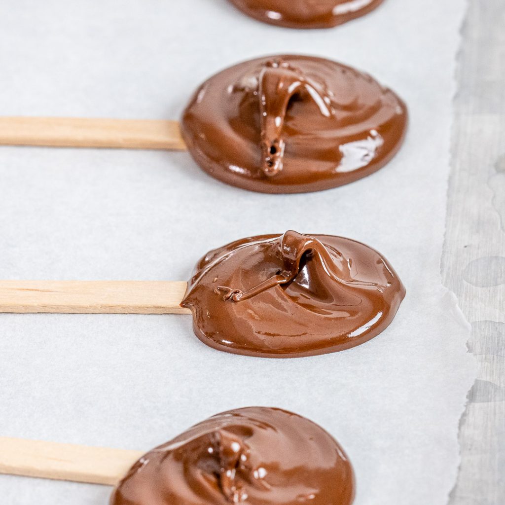 Holiday Chocolate Pops | Clean Food Crush