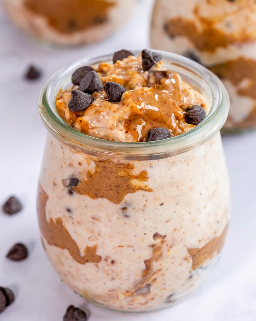 Chocolate Chip Cookie Dough Overnight Oatmeal | Clean Food Crush