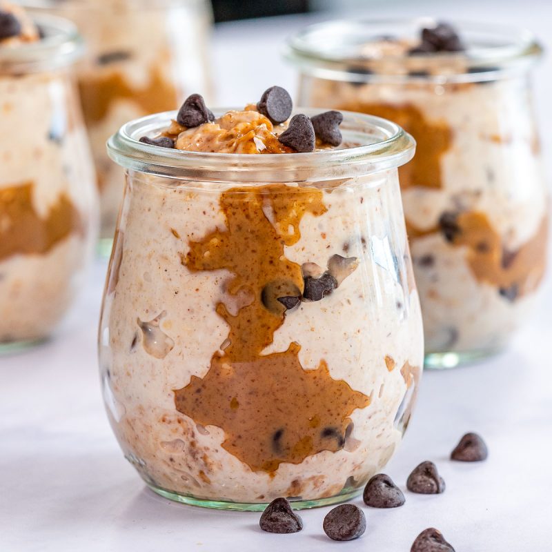 Chocolate Chip Cookie Dough Overnight Oatmeal | Clean Food Crush