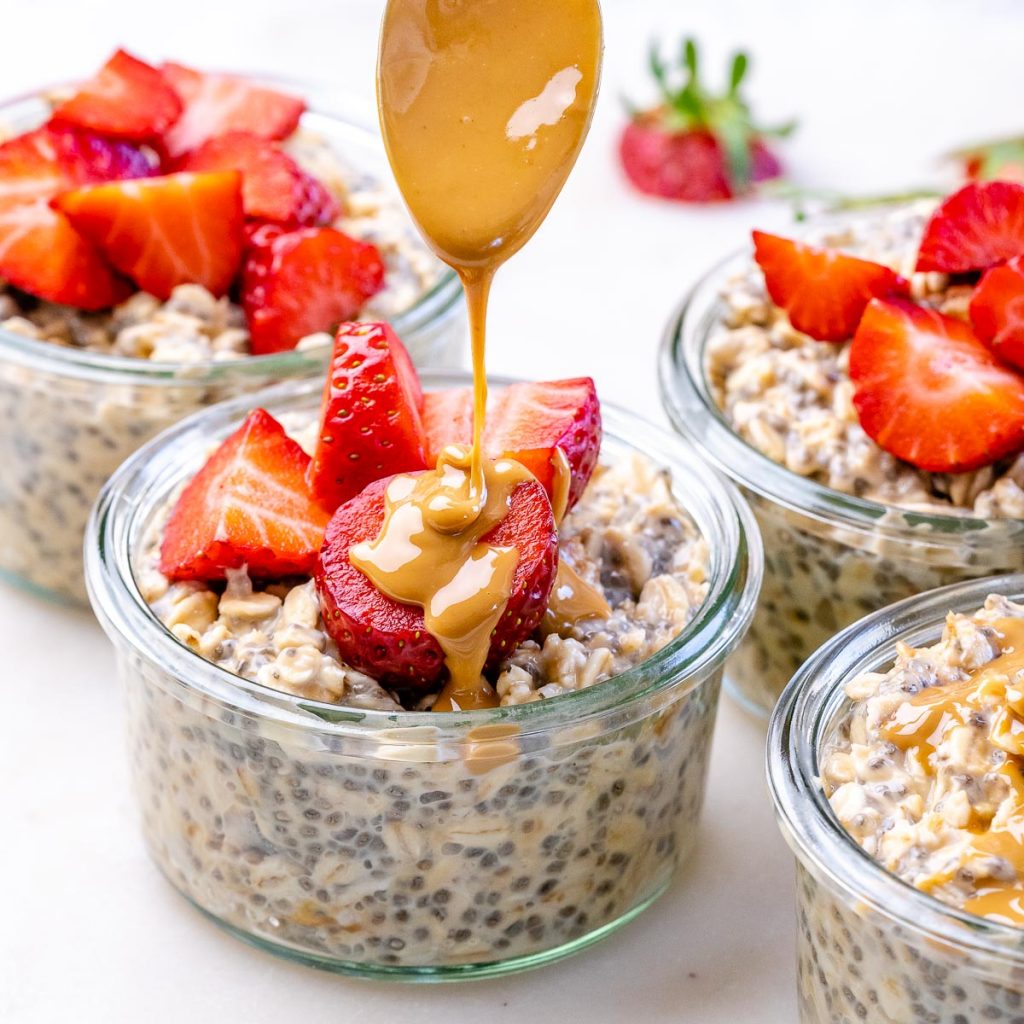 Peanut Butter Overnight Oats | Clean Food Crush