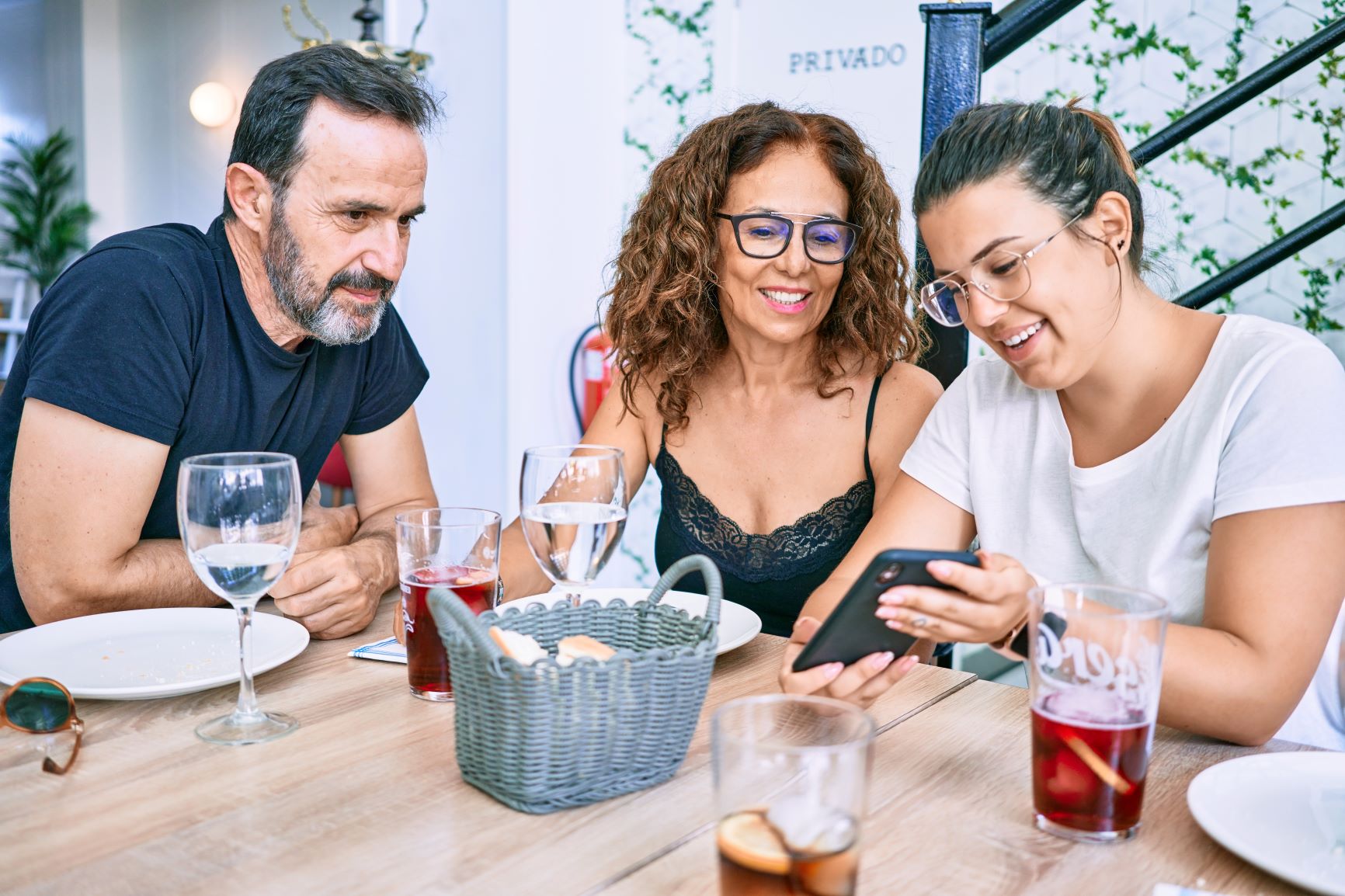 A Clean Eating Guide to Dining Out | Clean Food Crush