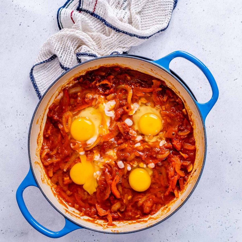 [VIDEO] Easy Shakshuka | Clean Food Crush