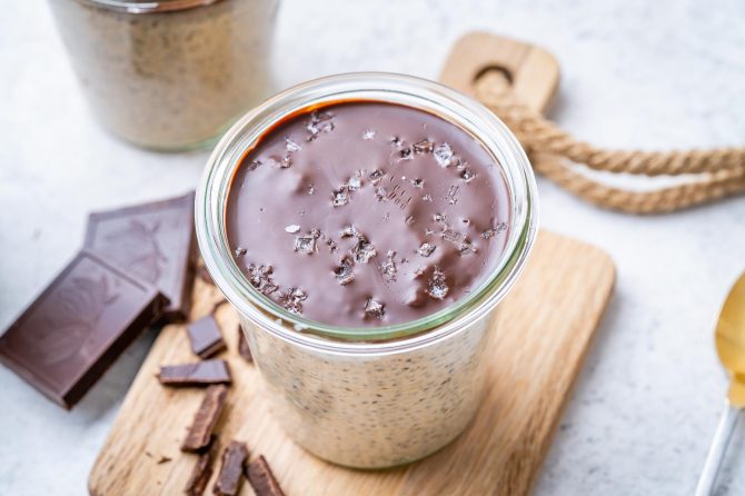 [VIDEO] Chocolate Shell Chia Pudding | Clean Food Crush