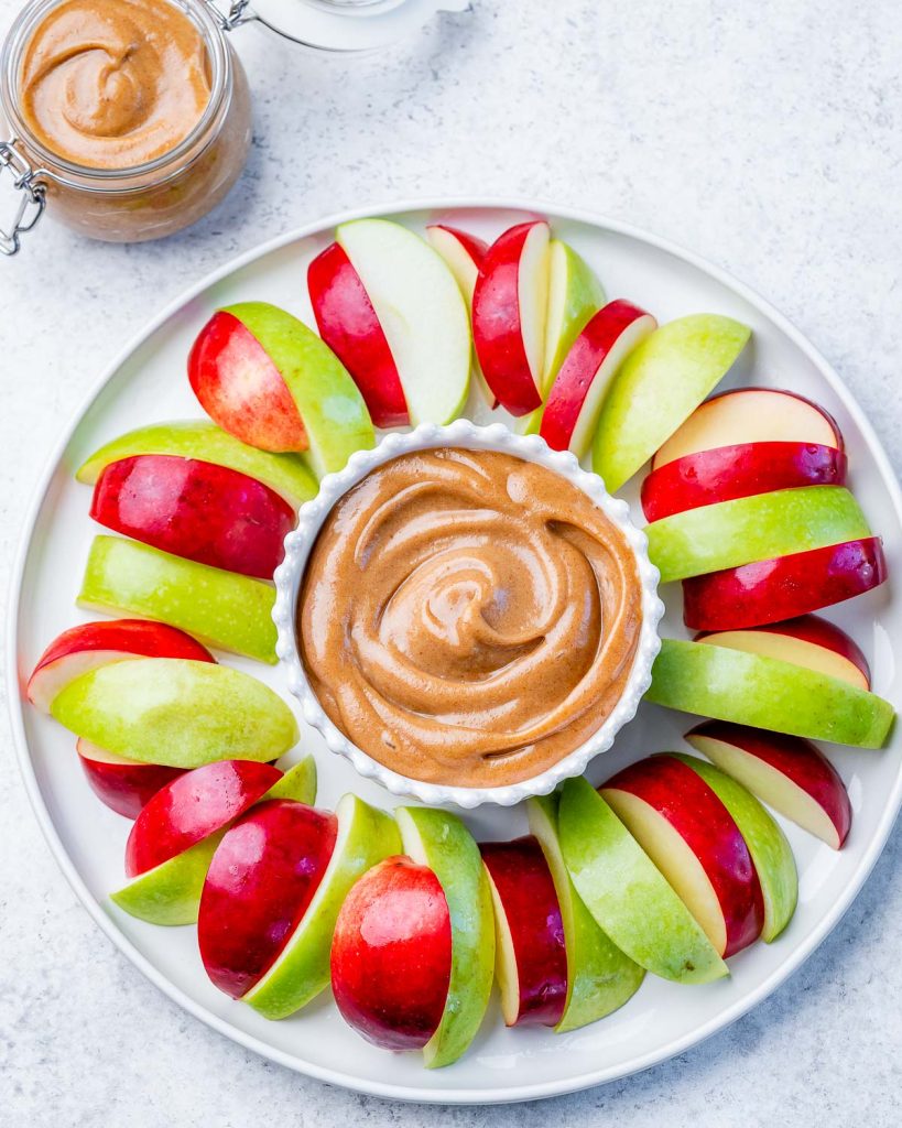 [VIDEO] Rachel’s Healthier Caramel Sauce | Clean Food Crush