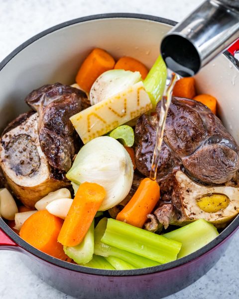 Homemade Roasted Beef Bone Broth 🍖 | Clean Food Crush