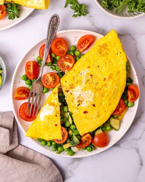 Veggie Stuffed Omelet🍅🌱 | Clean Food Crush