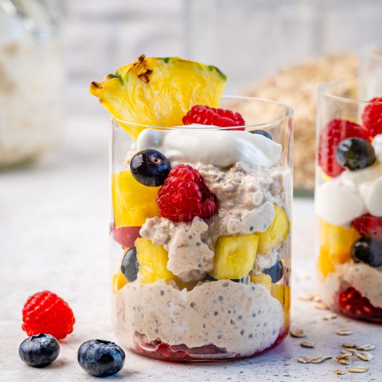 Overnight Oatmeal Fruit Parfaits 🌴🫐🍍 | Clean Food Crush