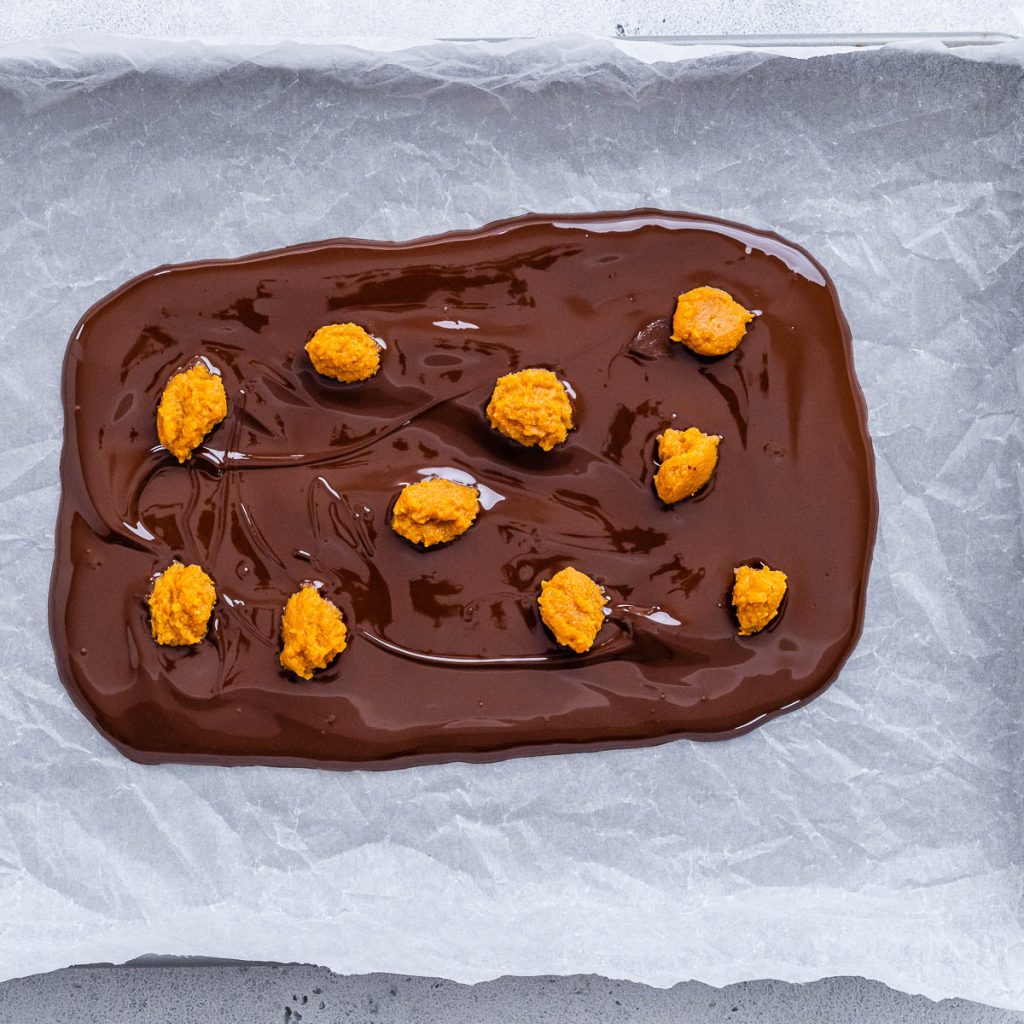 Pumpkin Spice Chocolate Bark 🍁🍂🍃 | Clean Food Crush