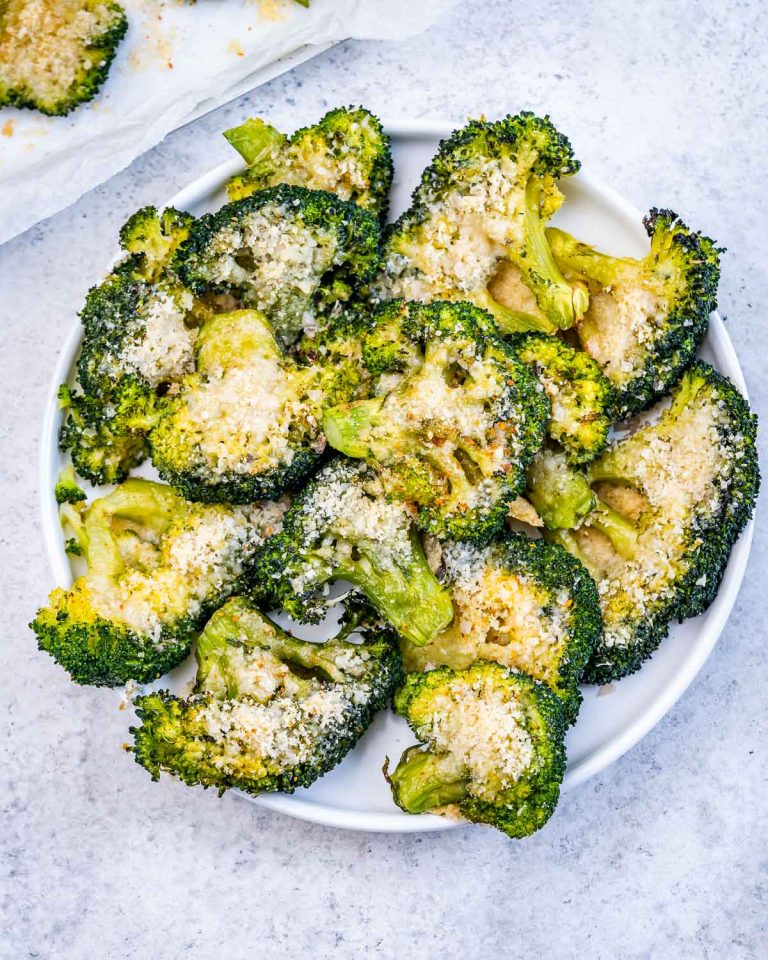 [VIDEO] Crispy Smashed Broccoli 🥦 | Clean Food Crush
