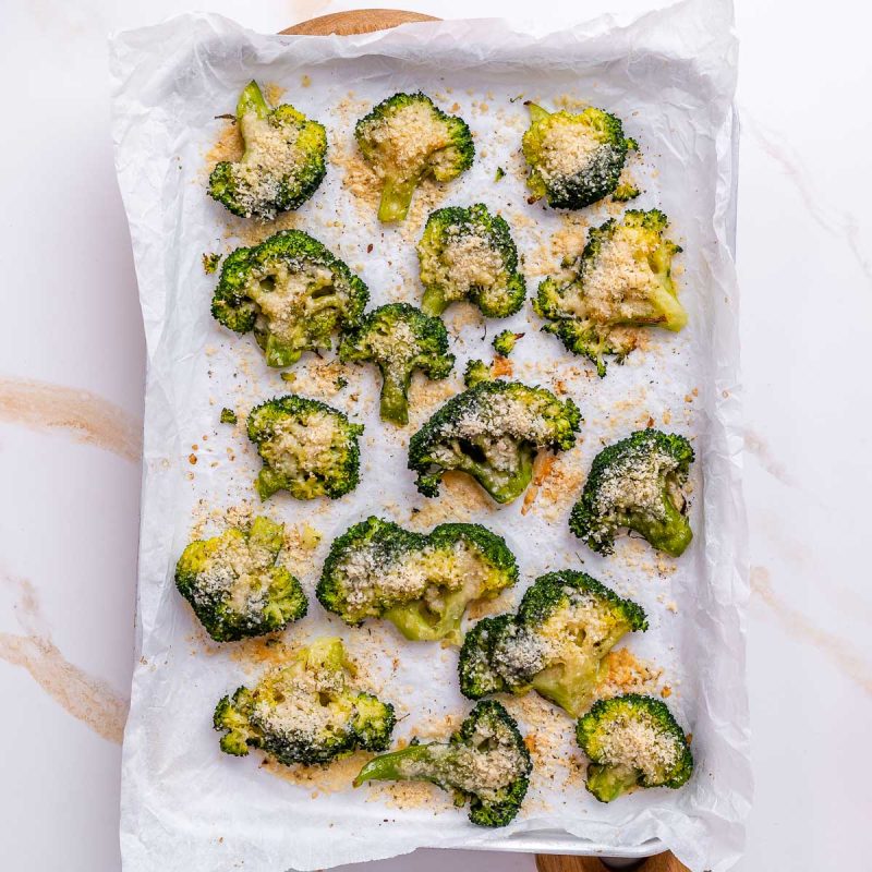 [VIDEO] Crispy Smashed Broccoli 🥦 | Clean Food Crush