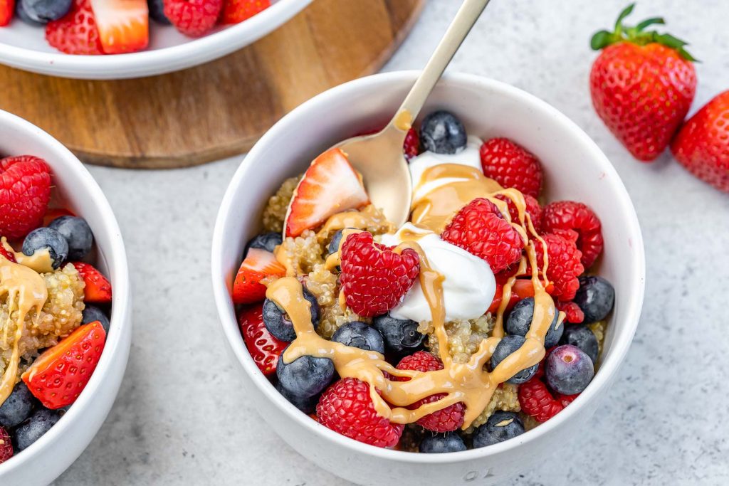 [VIDEO] Breakfast Berry Quinoa Bowls | Clean Food Crush