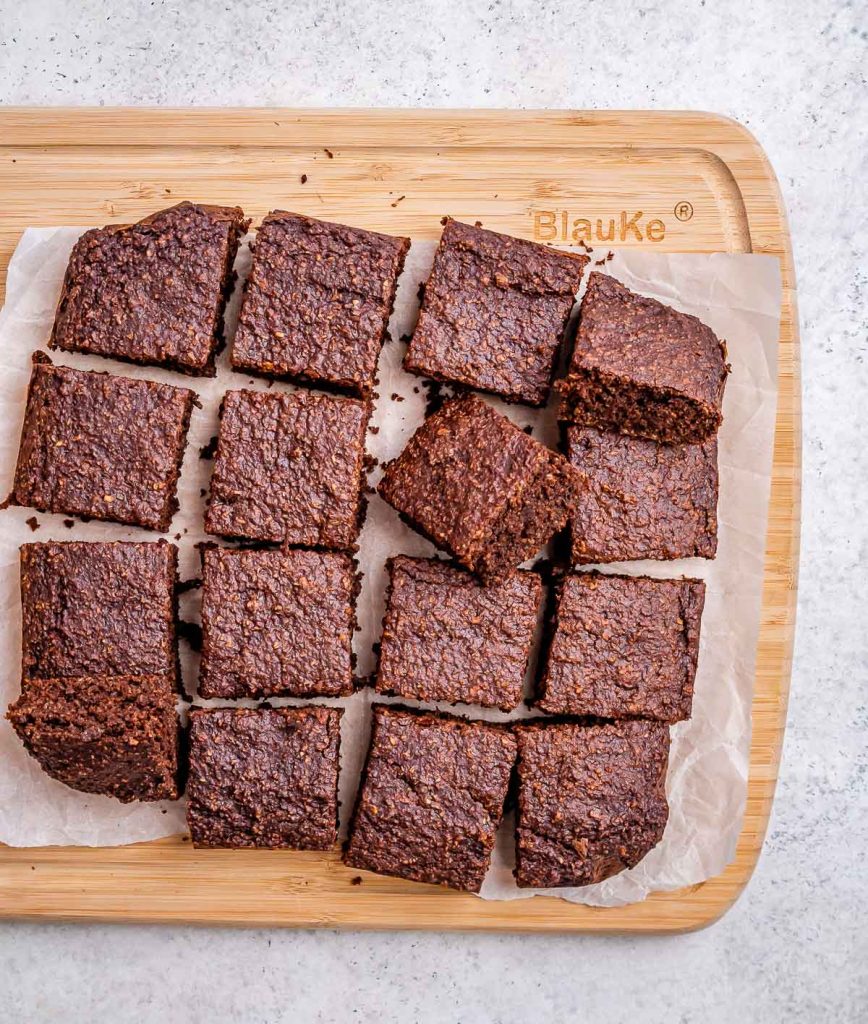 Chocolate Zucchini Bars | Clean Food Crush