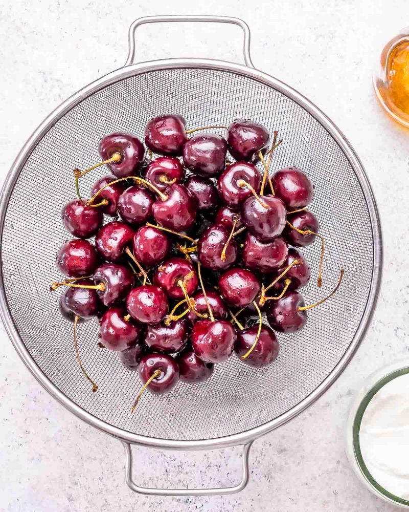 Chocolate Cherry Yogurt Clusters (Easy No Bake Treat!) | Clean Food Crush