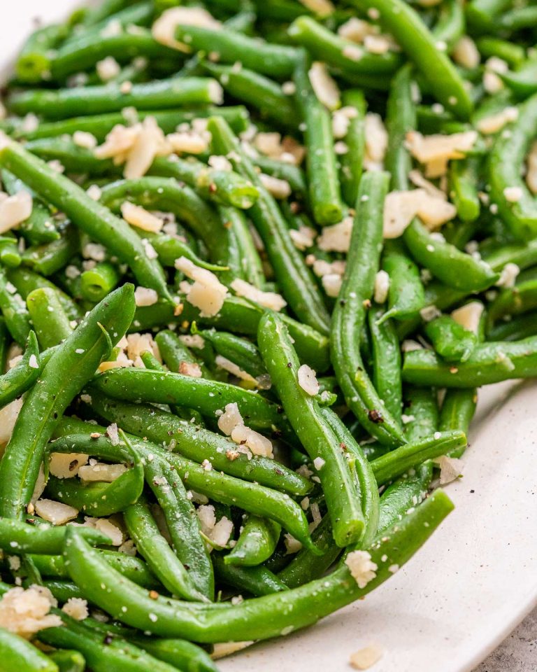 Garlic Parmesan Green Beans | Clean Food Crush