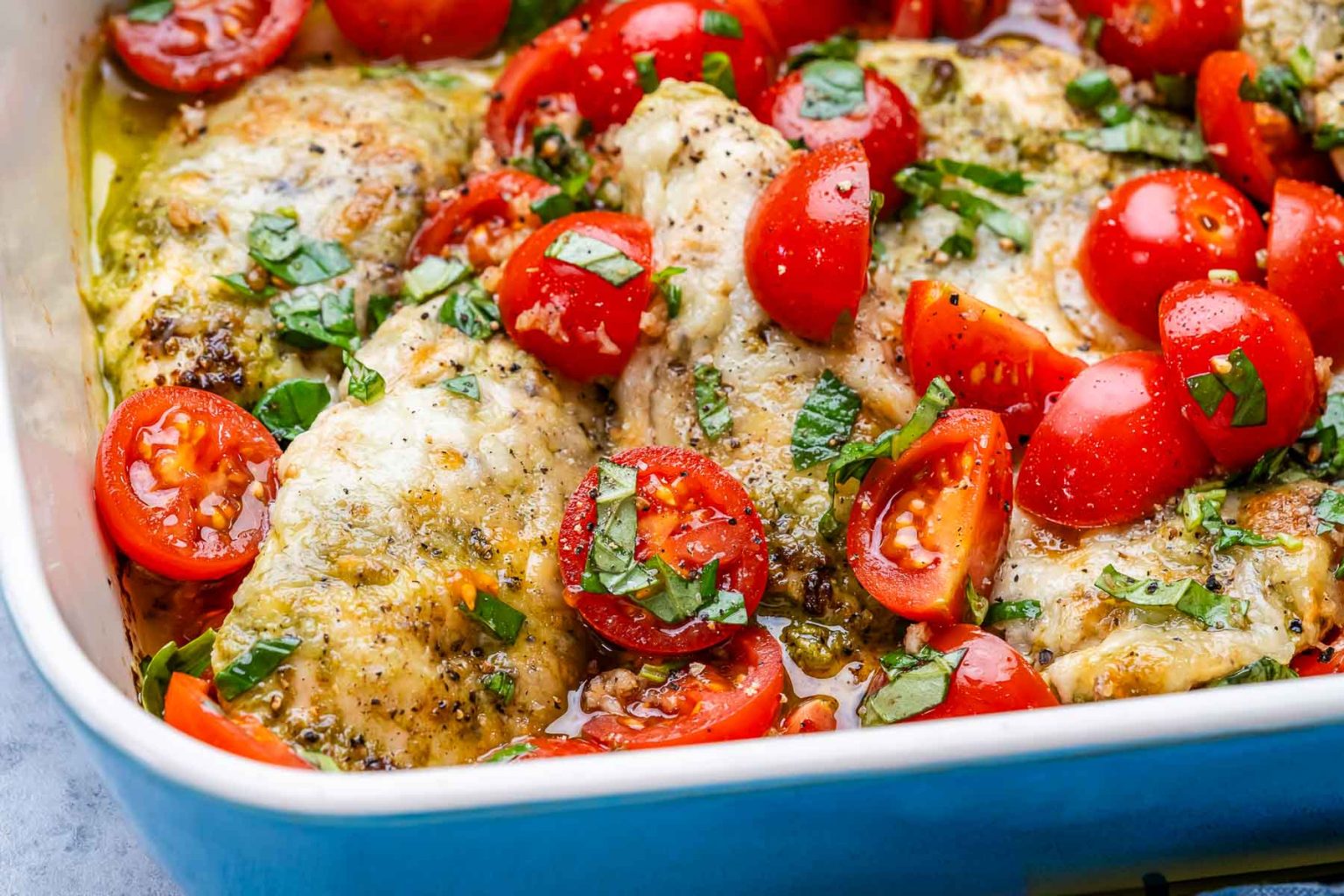 [VIDEO] Pesto Mozzarella Baked Chicken | Clean Food Crush